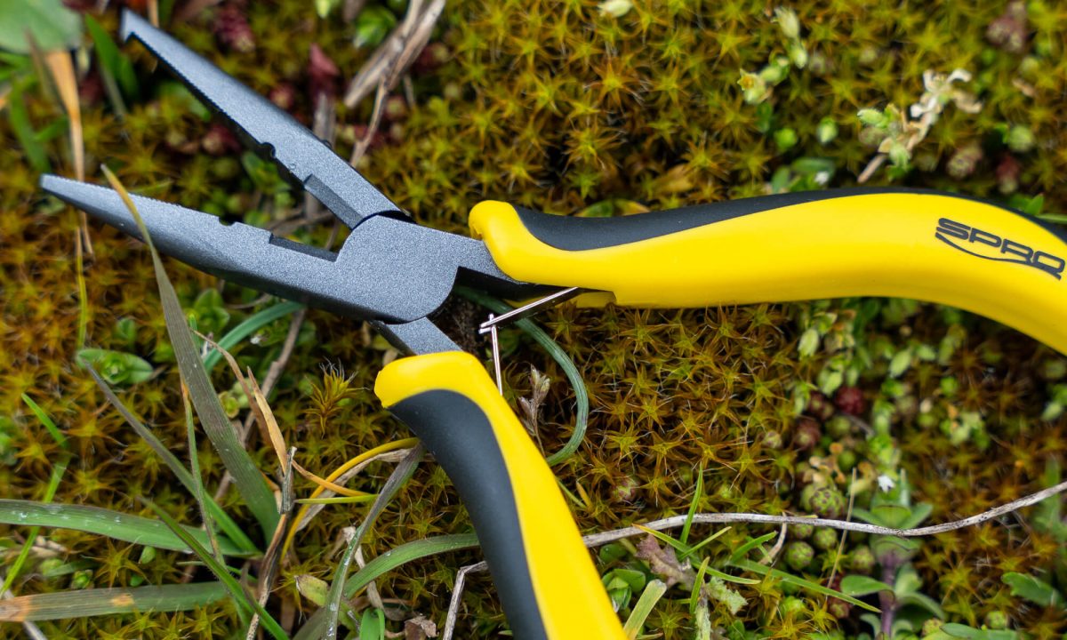 Micro Splitring Pliers 13,5 cm - Produkte - SPRO Deutschland